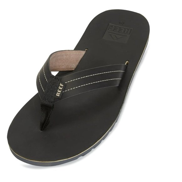 Reef | Shoes | New Reef Voyage Le Full Grain Leather Slip On Waterproof ...